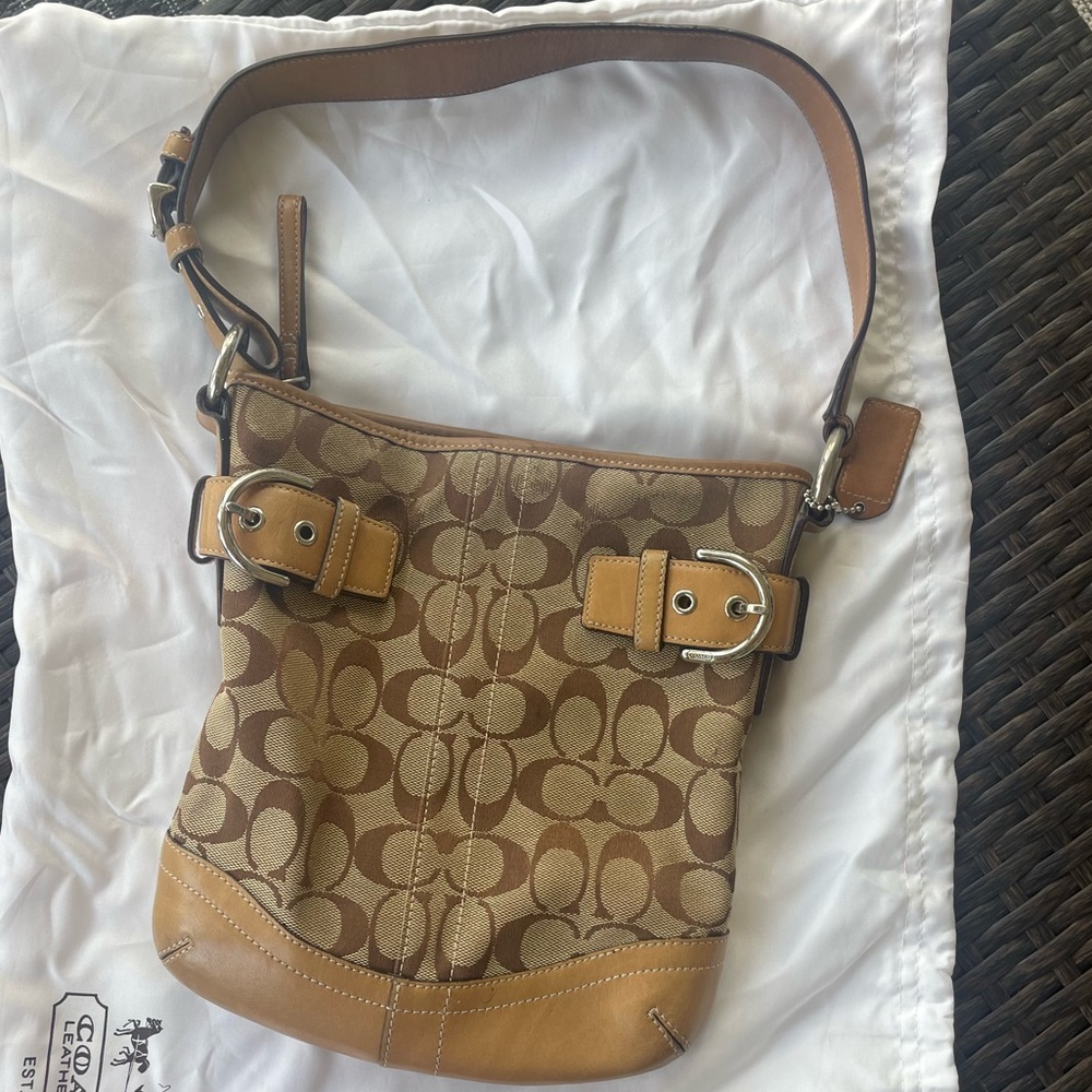 Authentic Coach Signature Shoulder Bag - Gem